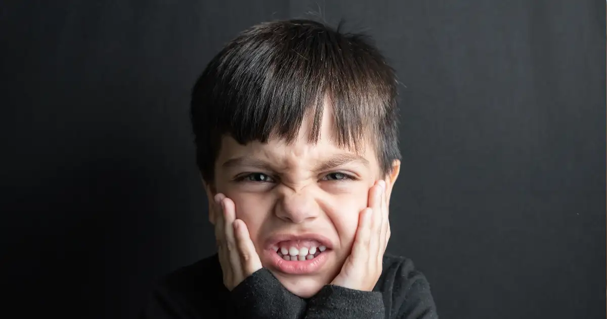 How To Handle Child Tantrums,बच्चा चीखता-चिल्लाता या दांत काटता है ...