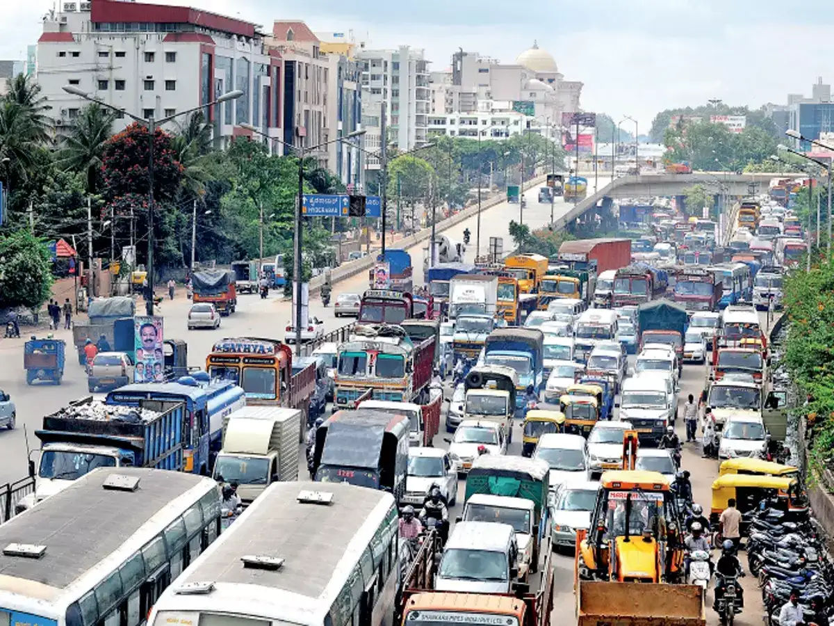 Hosur to Bengaluru Border Traffic issues: பெங்களூரு டூ ஓசூர் ரூட் ...