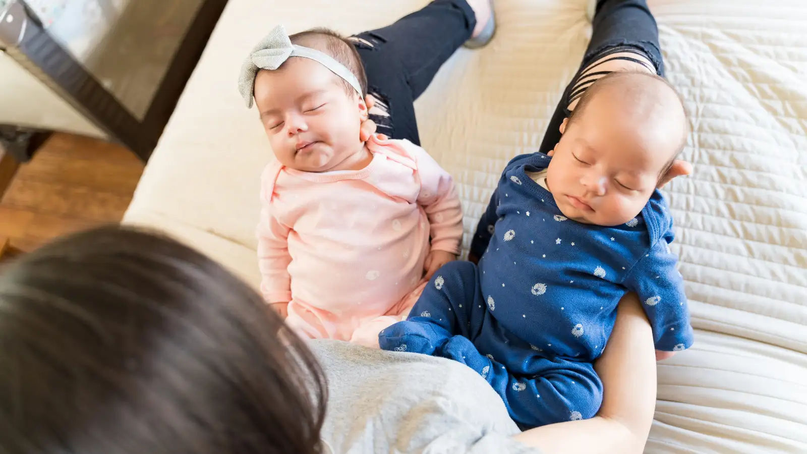Twin Babies and Sleep: Practical Tips for Parents