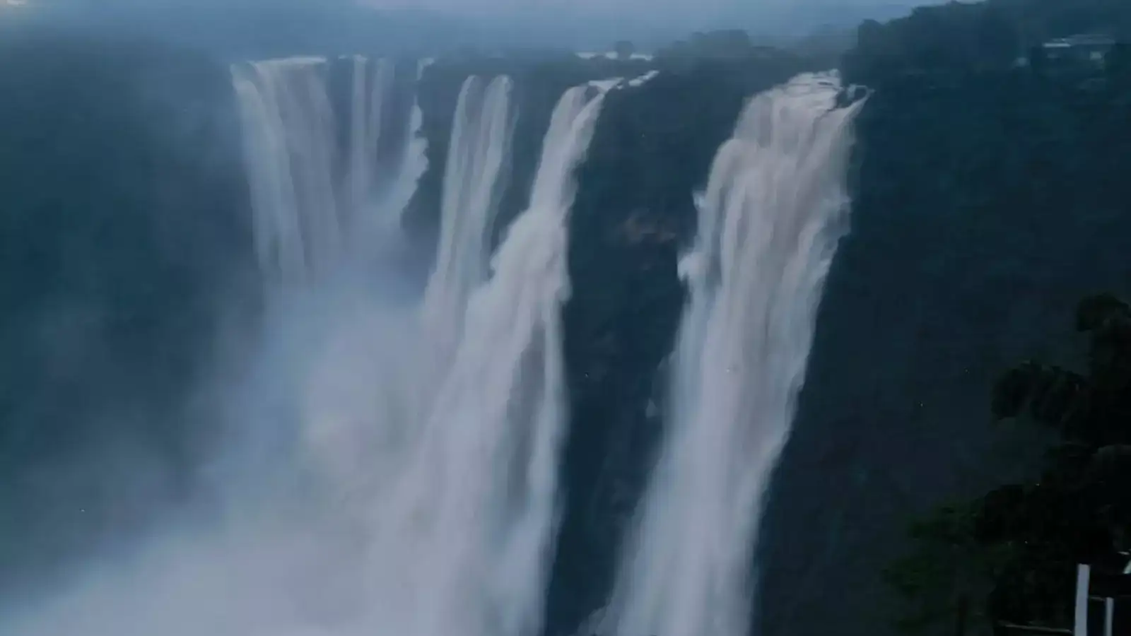 ಶಿವಮೊಗ್ಗದಲ್ಲಿ ಭಾರಿ ಮಳೆ,ಮತ್ತೆ ಬಿರುಸಾದ ಮಳೆ: ಉತ್ತರ ಕನ್ನಡ, ಶಿವಮೊಗ್ಗದ ಹಲವು ...