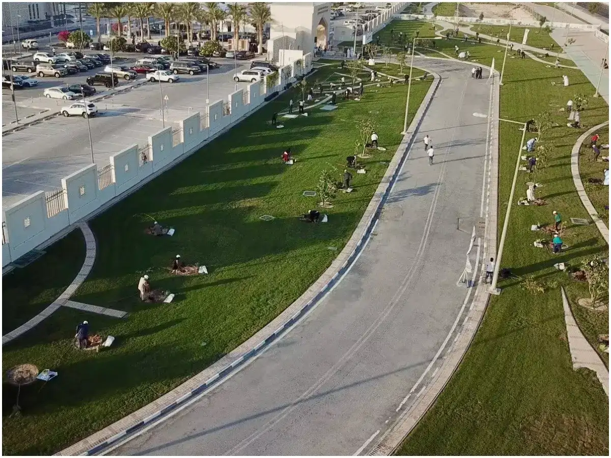 കൂടുതല്‍ രാജ്യക്കാര്‍ ഒന്നിച്ച് തൈകള്‍ നട്ടു; ഗിന്നസ് നേട്ടവുമായി ...