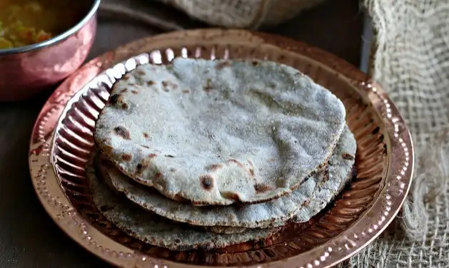 கம்பு ரொட்டி, எள்ளுப்பொடி செய்வது எப்படி? - kambu roti and ellu podi ...