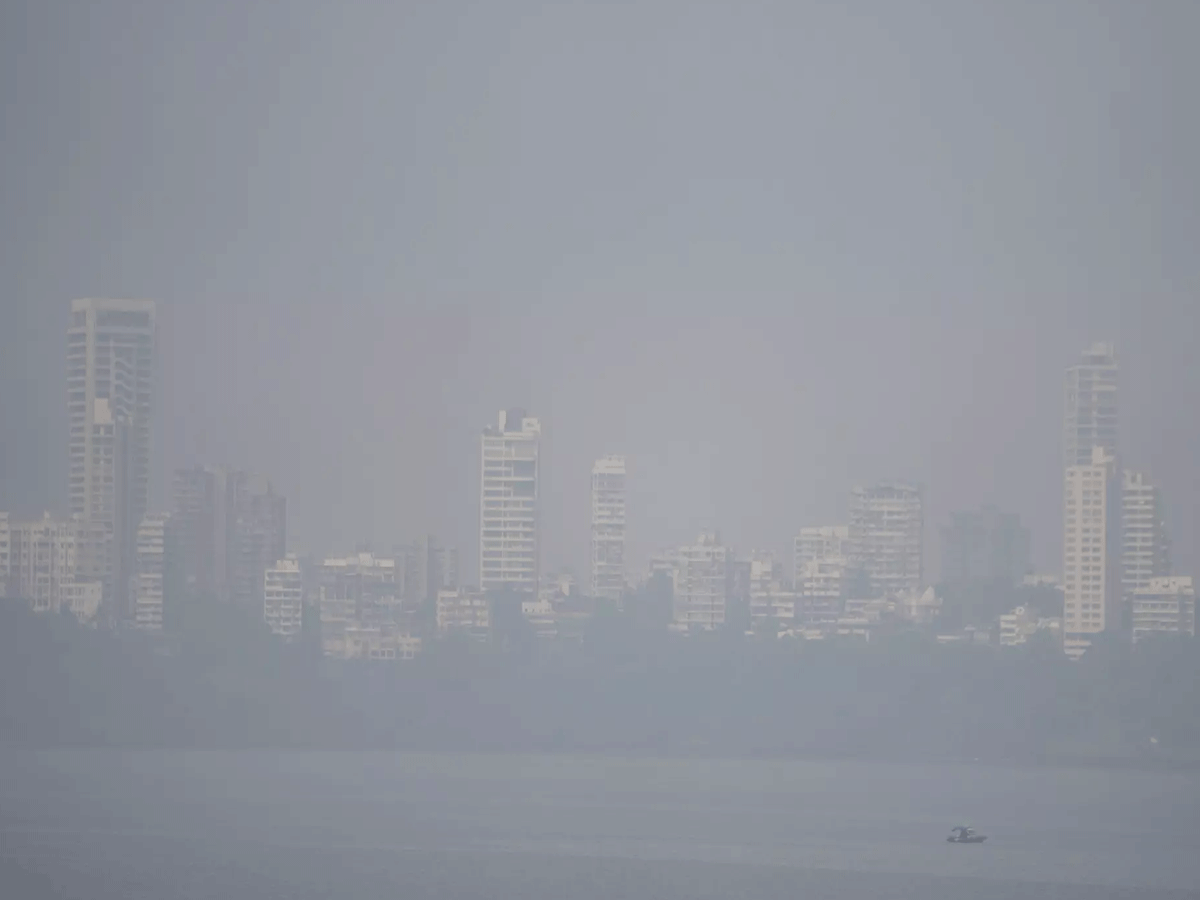 Mumbai Weather,मुंबई में प्रदूषण नियमों के उल्लंघन पर विले पार्ले वेस्ट ...
