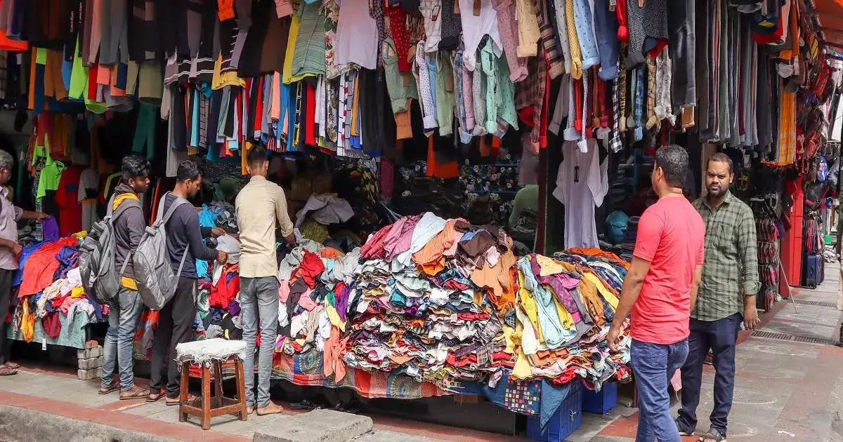 Famous Turab Nagar Market Buy Cheap Things,Ghaziabad की इस मार्केट को ...