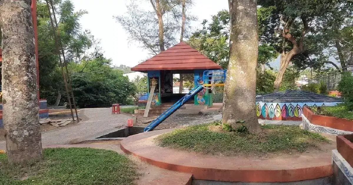 Munderi Municipal Park,ഓപ്പണ്‍സ്റ്റേജ്, ചില്‍ഡ്രന്‍പാര്‍ക്ക് ...
