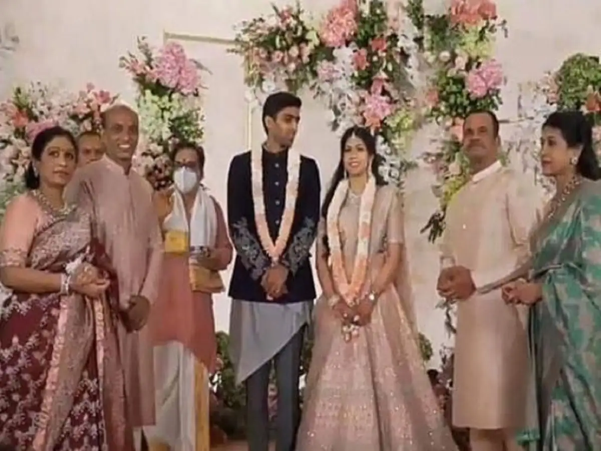 Komatireddy Venkat Reddy Daughter Engagement,ఘనంగా ఎంపీ కోమటిరెడ్డి ...