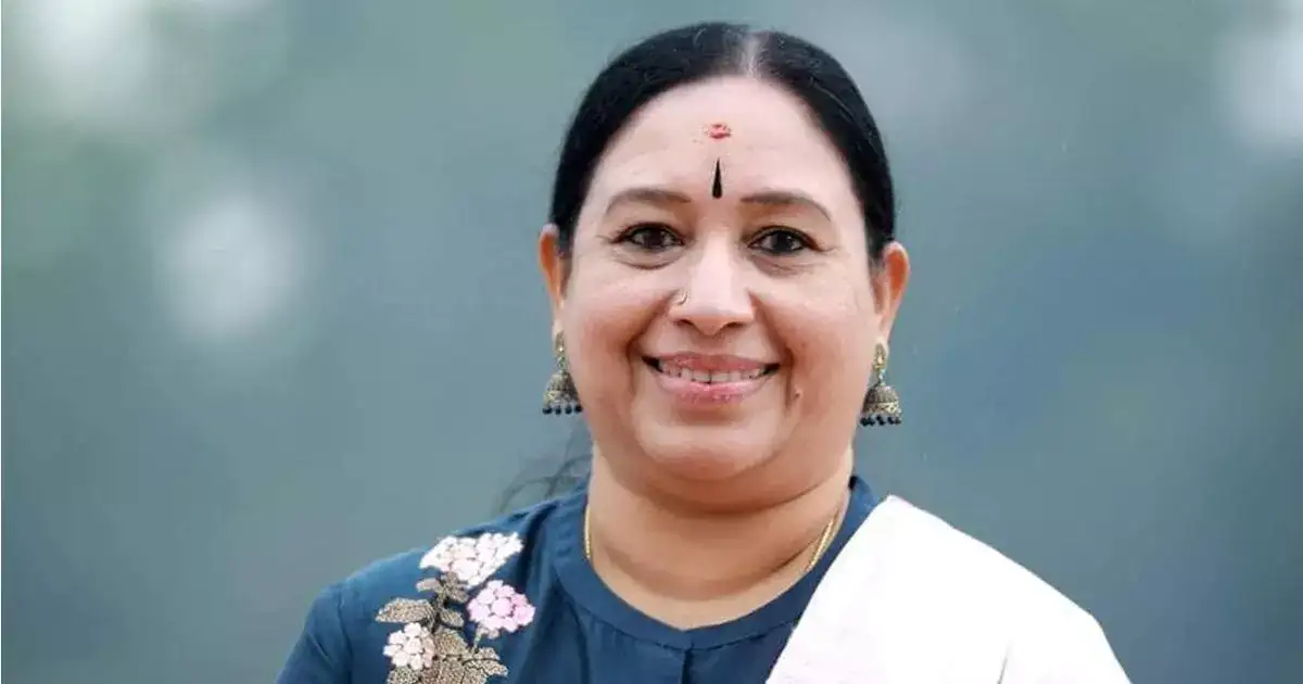 A Geetha IAS,വയനാടിൻ്റെ ഹൃദയം തൊട്ട് ജില്ലാ കളക്ടർ എ ഗീത ചുരമിറങ്ങുന്നു ...