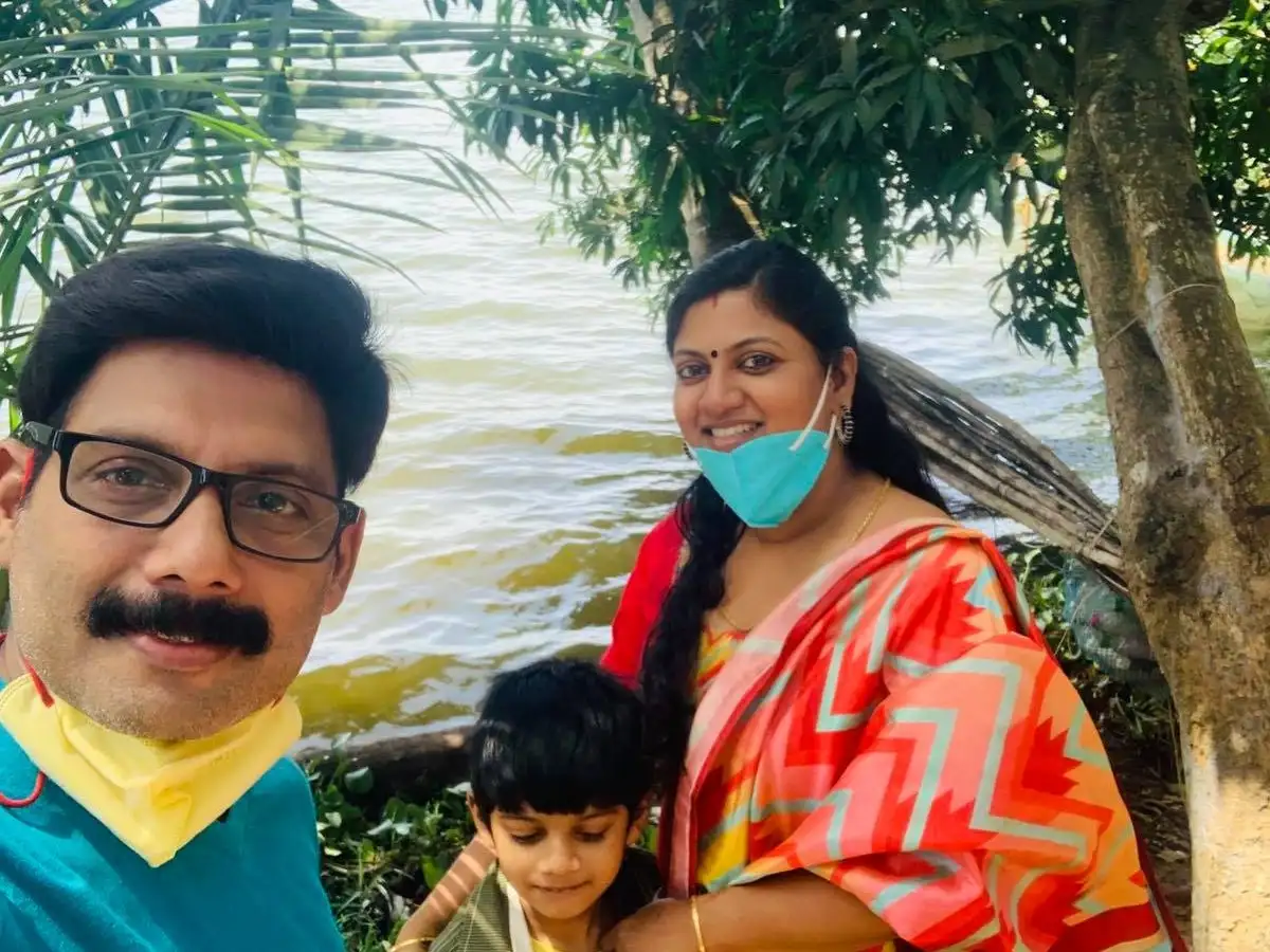Aneesh Ravi,അപ്പോള്‍ അതല്ലേ ഭാര്യ എന്ന് എന്റെ സ്വന്തം ഭാര്യയോട് ...