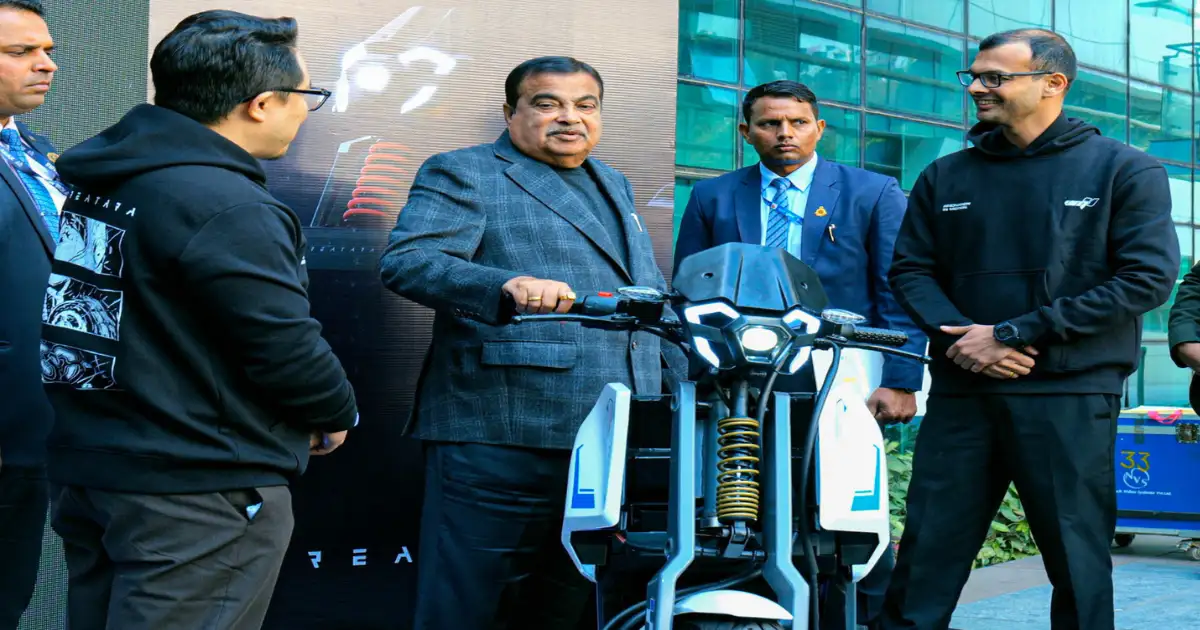 नितिन गडकरी ने लॉन्च किए क्रियतारा IN40 और VM4 इलेक्ट्रिक टू-व्हीलर ...