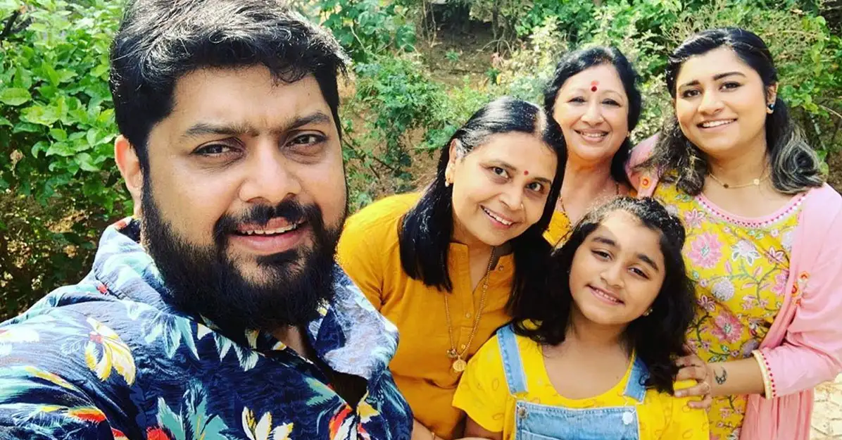 Mithun Ramesh And Lakshmi Menon,അമ്മായിഅമ്മയ്ക്കും, അമ്മയ്ക്കും ഒപ്പം ...