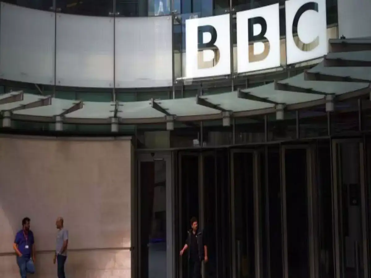 It Raids,IT Raids ఢిల్లీ, ముంబయి బీబీసీ ఆఫీసుల్లో కలకలం.. ఐటీ సోదాలా? సర్వేనా? - i t department ...