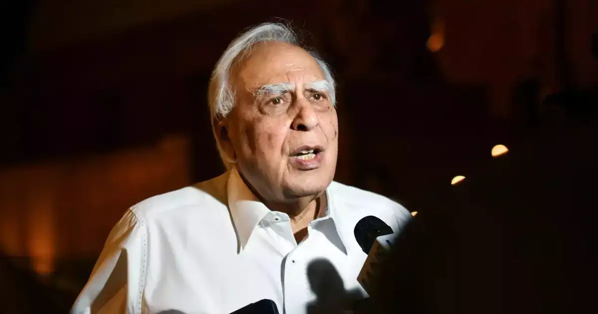 Kapil Sibal Fees: രണ്ട് കേസ്; സംസ്ഥാന സർക്കാർ കപിൽ സിബലിന് നൽകിയത് 1.37 കോടി രൂപ - kerala ...