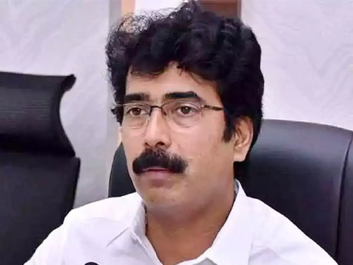 Muralidhar Reddy,రూ. 100 కోట్ల దోపిడీ ఎలా? ఒక్క రూపాయి కూడా ...