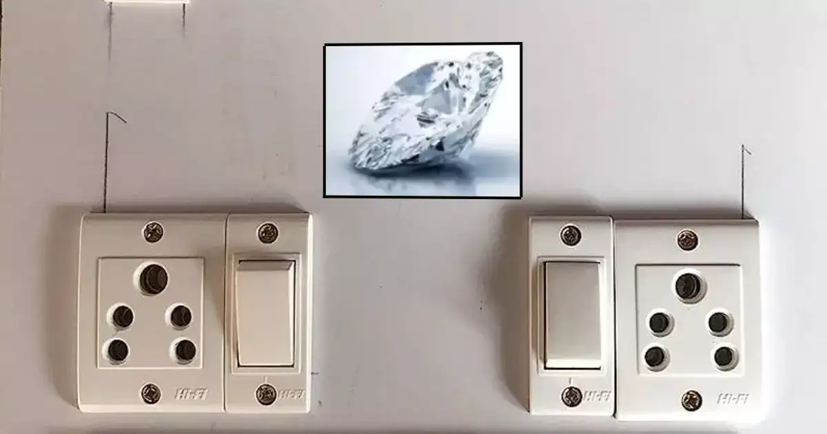 Looted Gem Hidden In Switchboard Kolkata Judge Detects Feluda Twist; १५ ...