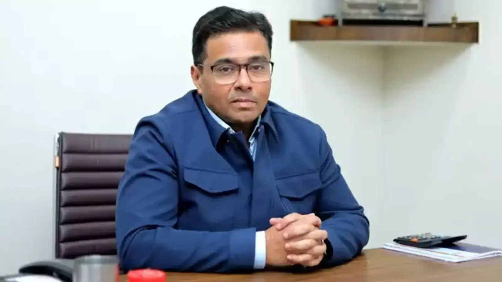 Success Story: कागज बनाकर करोड़ों रुपये कमा रहा यह शख्स, कभी कंपनी में ...