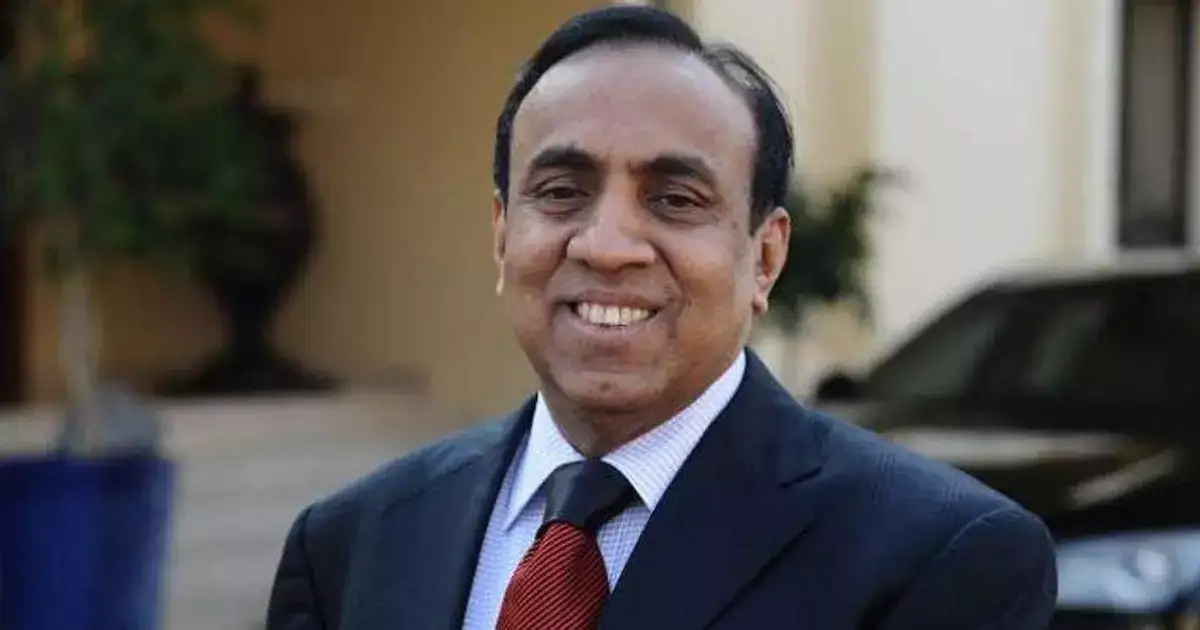 B Ravi Pillai Success Story,गरीब किसान के बेटे ने खरीदा 100 करोड़ का ...