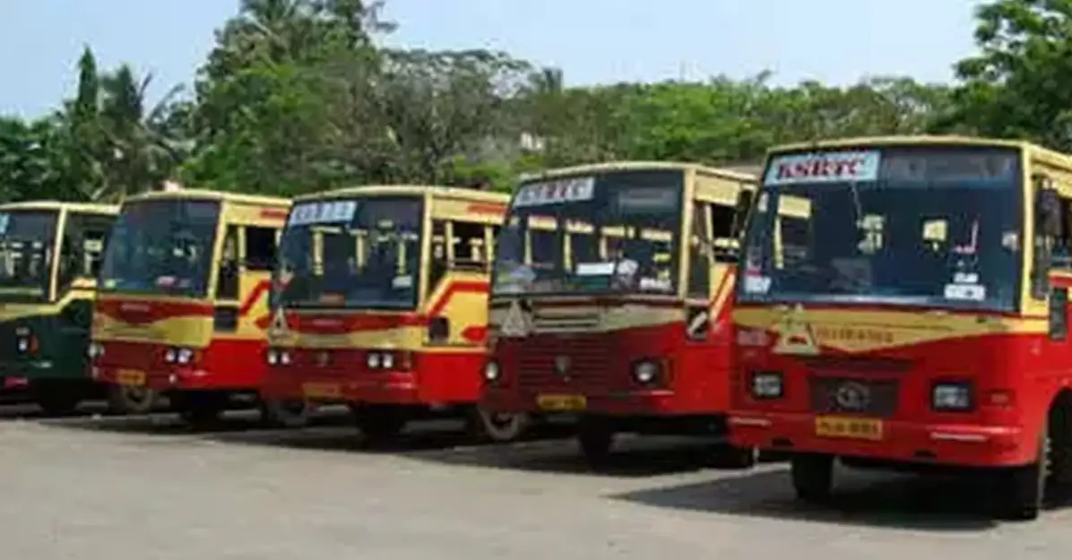 Kerala RTC Bus Strike,കെഎസ്ആർടിസി മിന്നൽ പണിമുടക്ക് പിൻവലിച്ചു; നഗരത്തെ ...