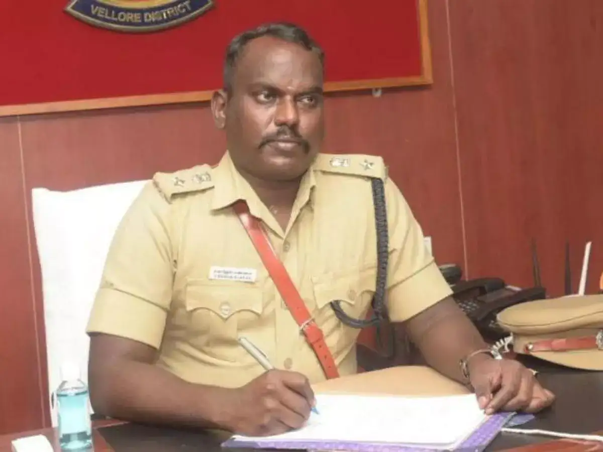 Vellore Sp Rajesh Kannan,ஒரே நாளில் 52 உதவி ஆய்வாளர்களை பந்தாடிய வேலூர் ...