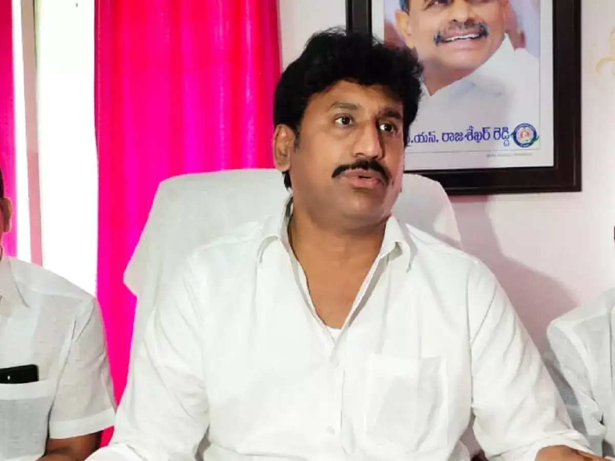 Thopudurthi Prakash Reddy,వాళ్లను వెతికి కుక్కను కొట్టినట్లు కొడతా ...