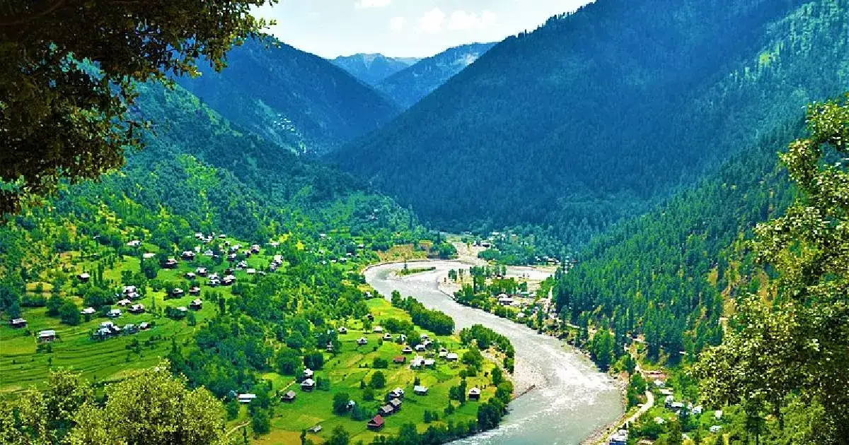 Keran Village Between LOC Know Why Its So Famous,LOC पर बसा है भारत का ...