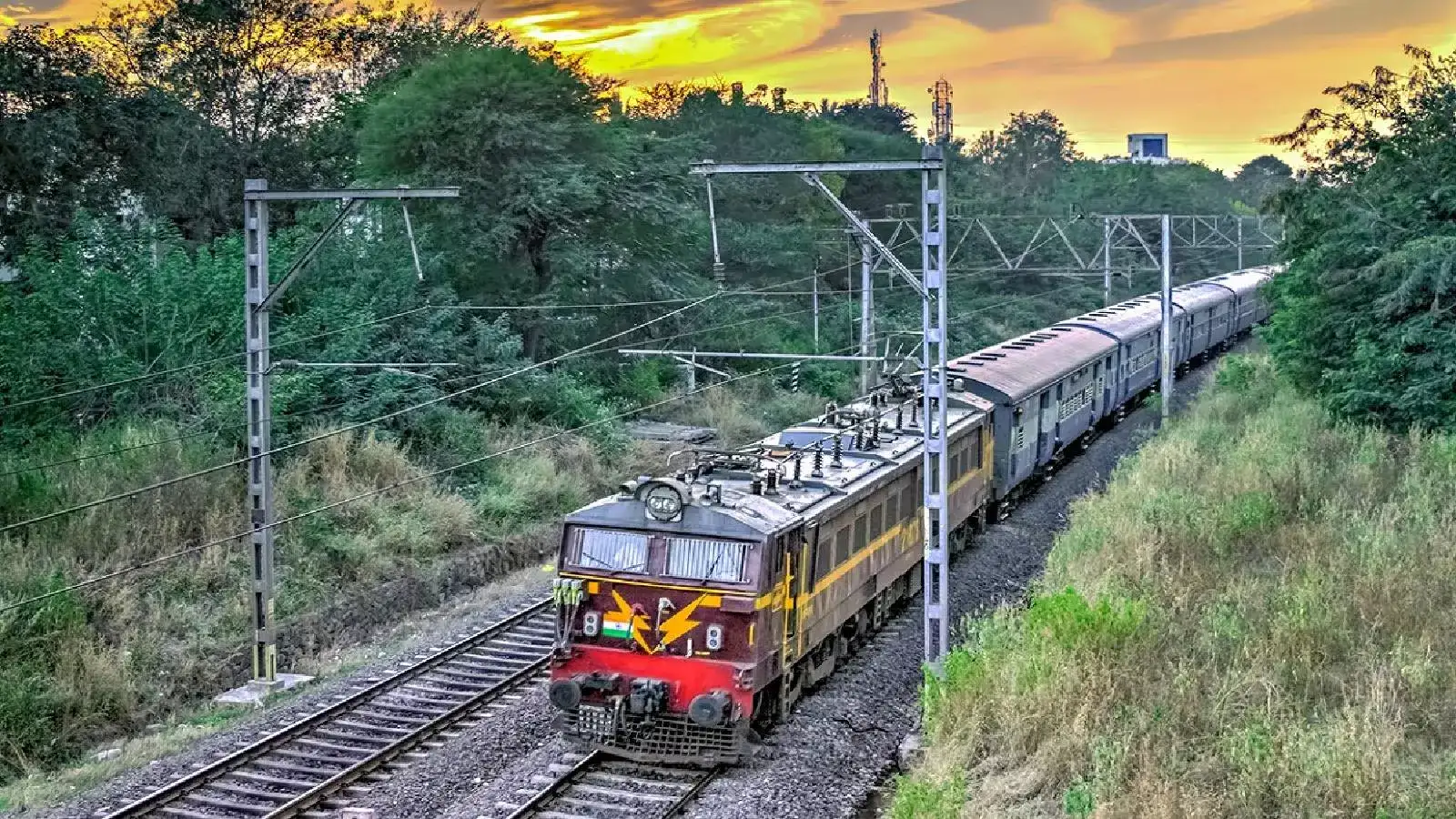 Vivek Express Which Makes India's Longest Journey, Is In Facilities And ...