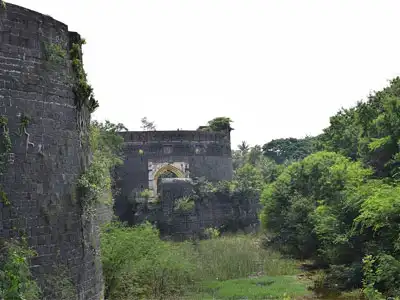 TrekENVIRONMENTFort,जलदुर्ग कहाणी सुफळ संपूर्ण! - story of jaldurg fort ...