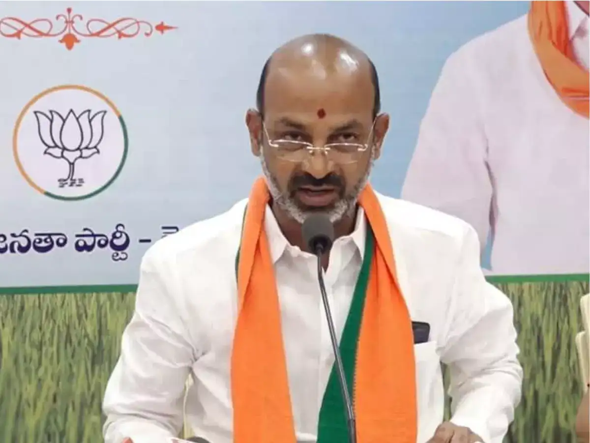 Ganesh Immersion 2022,Bandi Sanjay: హుస్సేన్‌సాగర్‌లో అడ్డుకుంటే ...