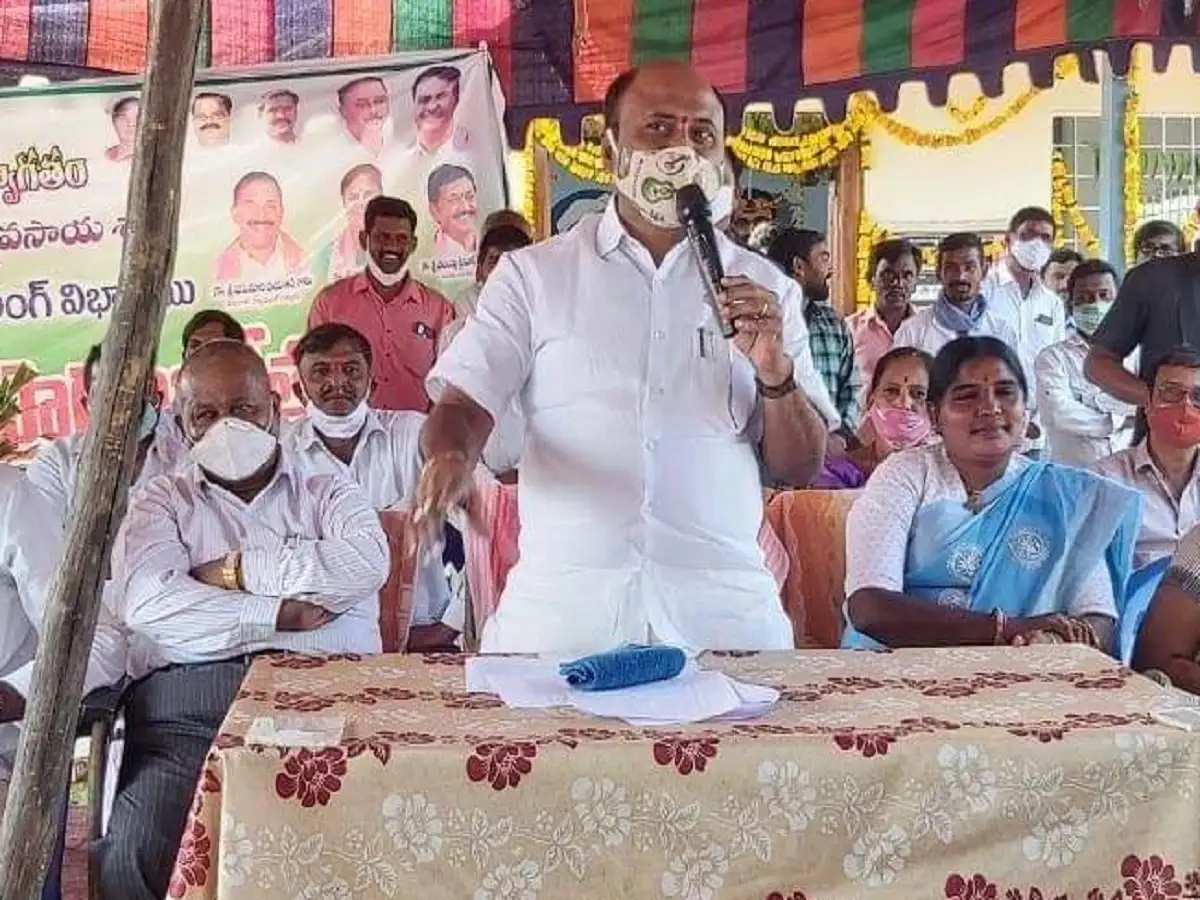 Parakala Mla Challa Dharma Reddy,దొంగ బుక్కులతో రాముడికి చందాలు ...