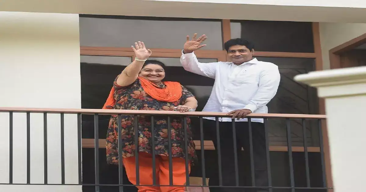 J Deepa,ஜெ. தீபா தற்கொலை முயற்சி..? மருத்துவமனையில் அனுமதி.. போயஸ் ...