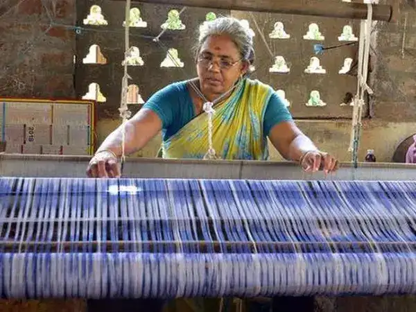 Handloom Workers,கைத்தறி நெசவாளர்களுக்கு ஹேப்பி நியூஸ்.. இனி எல்லா ...