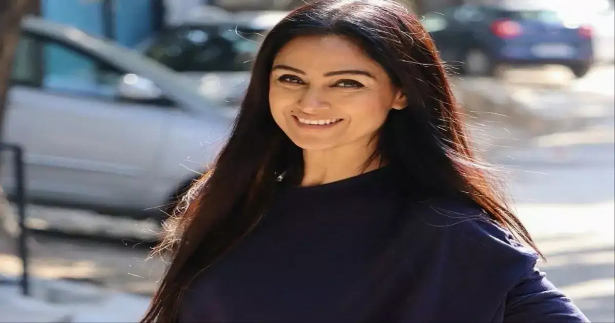 Simran's son Adheep Bagga : பாலிவுட் ஹீரோ போல இருப்பது சிம்ரன் மகன்களா ...