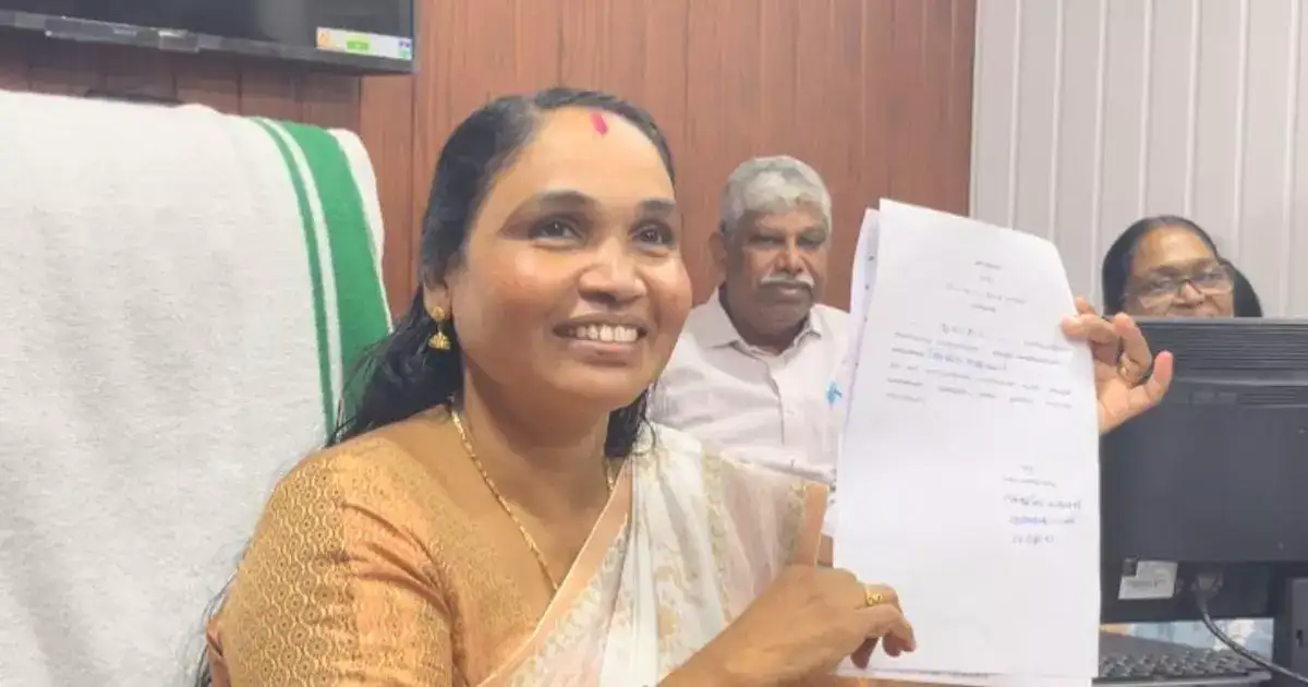 Ajitha Thankappan Case,ഓണക്കോടിക്കൊപ്പം 10,000 രൂപ പണക്കിഴി: തൃക്കാക്കര ...
