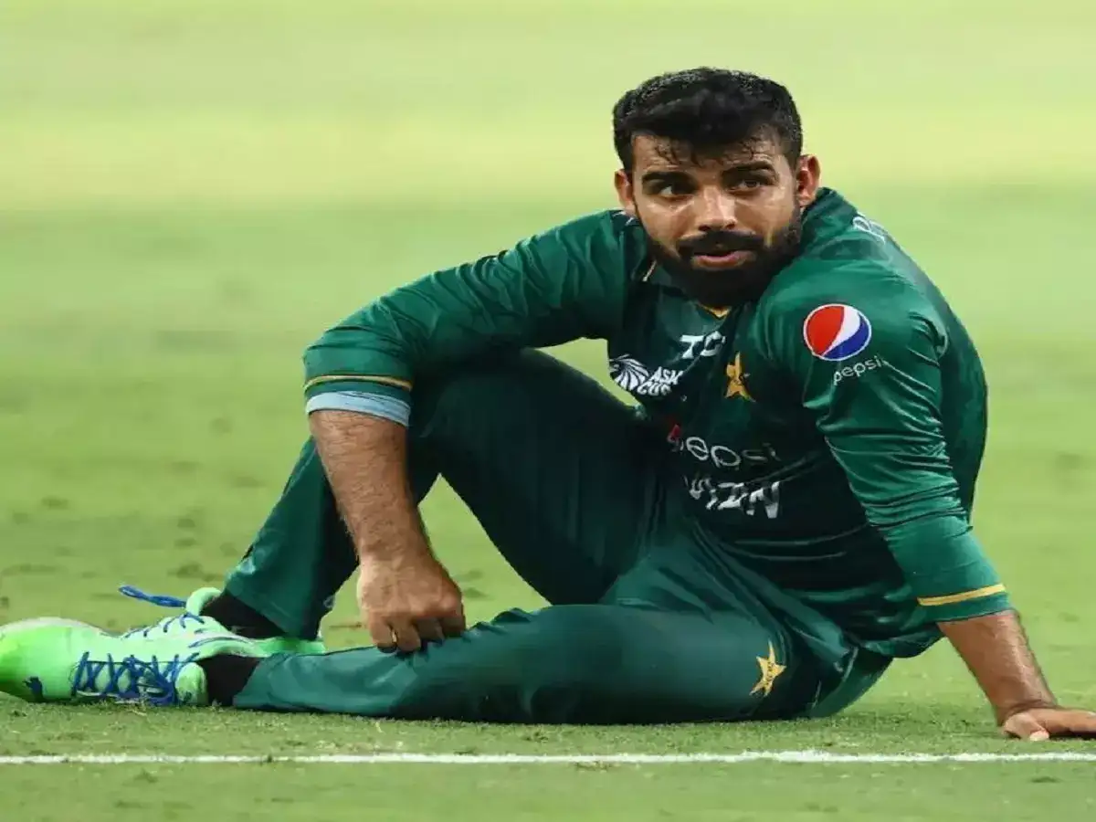 Shadab Khan Dropped Abrar Ahmed To Replaced Him In Pakistan Odi Wc Squad Report - ఎందుకు బ్రో ...
