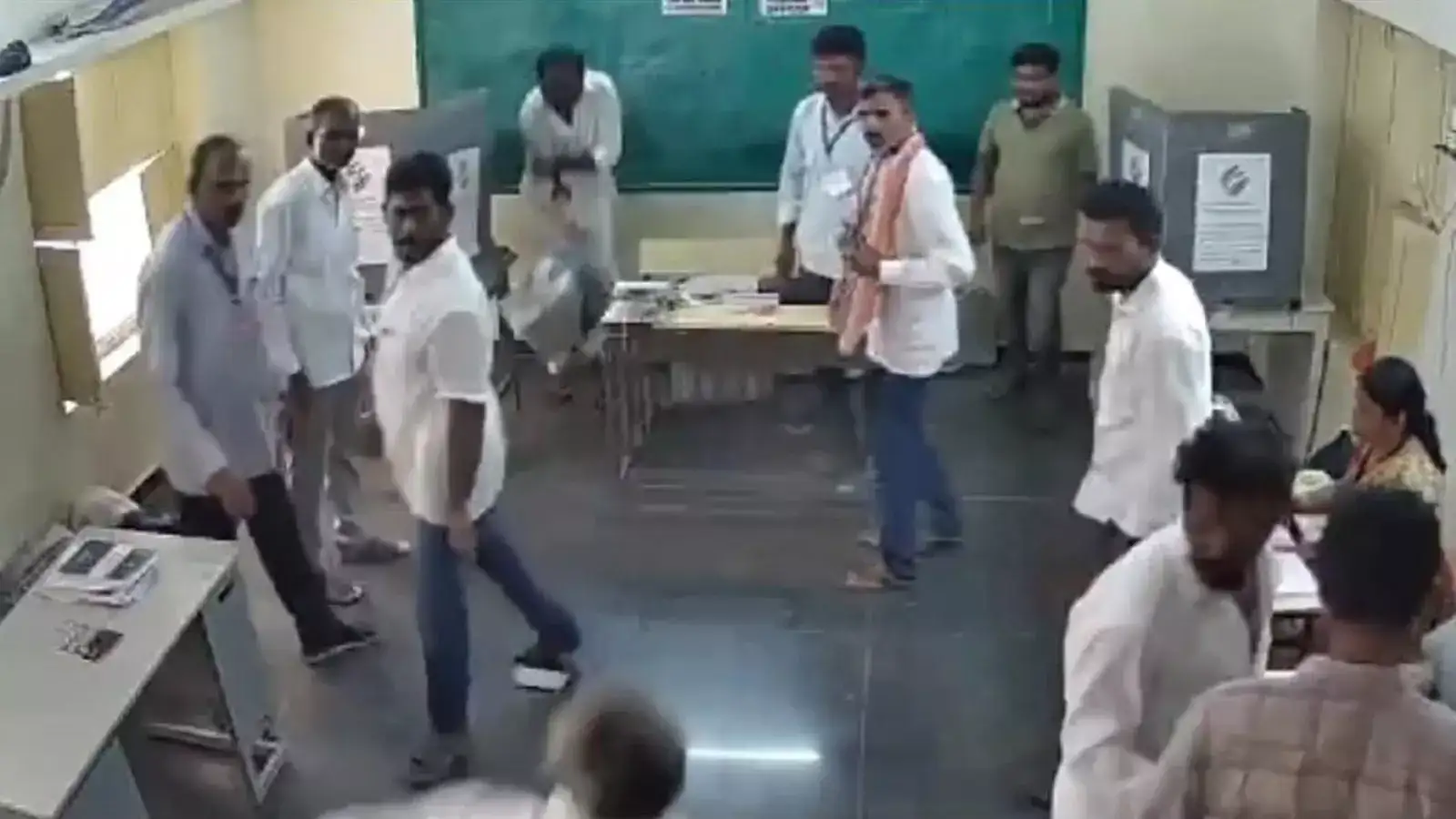 EC suspends Palavai Gate Polling Center in Macherla MLA Pinnelli ...