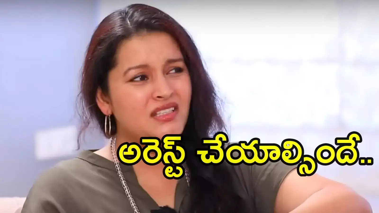 Renu Desai Angry Over P Hanumanthu for Child Abuse Vulgar Video ...