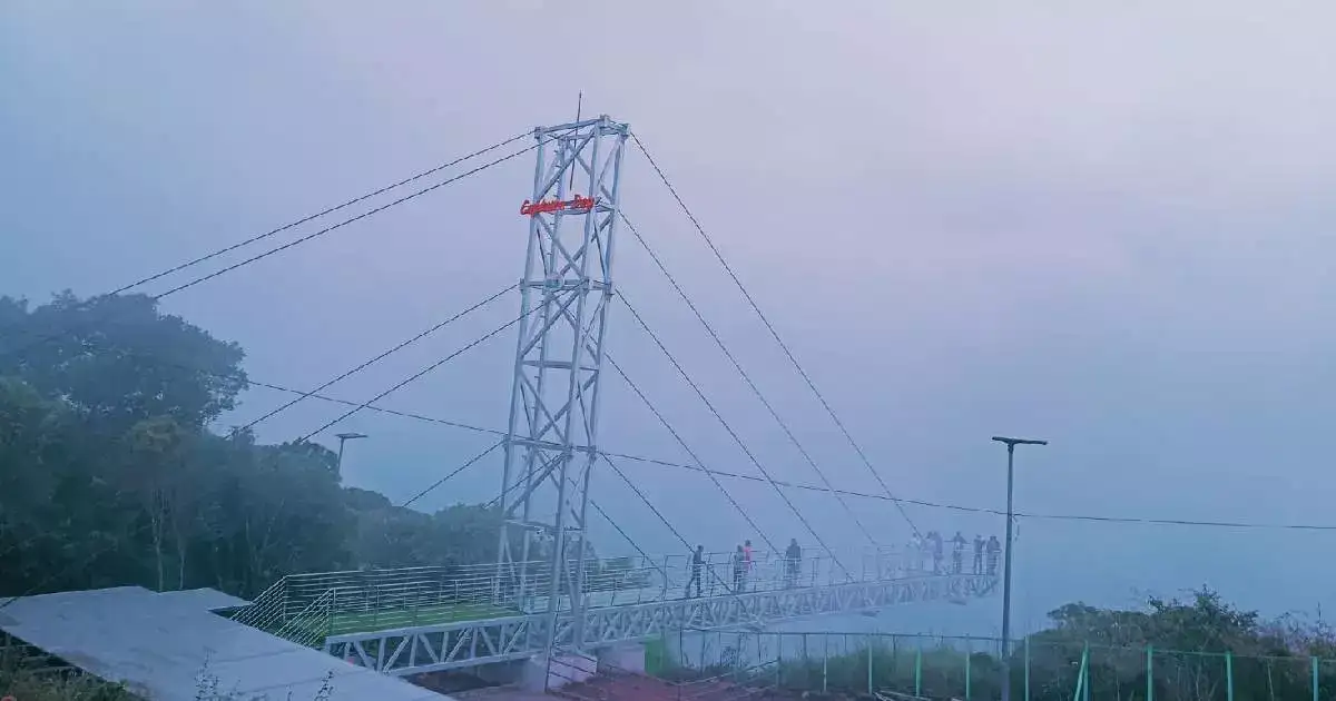 Thiruvananthapuram Aakulam Glass Bridge,75 അടി ഉയരം, 52 മീറ്റർ നീളം ...