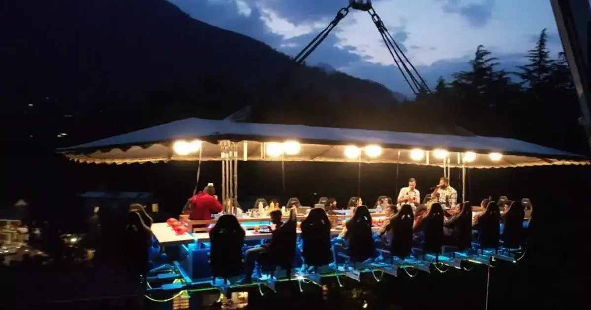 Flying Dining Restaurant In Manali,മണാലിയിലെ ആകാശത്തെ 'ഫ്‌ളയിംഗ് ...
