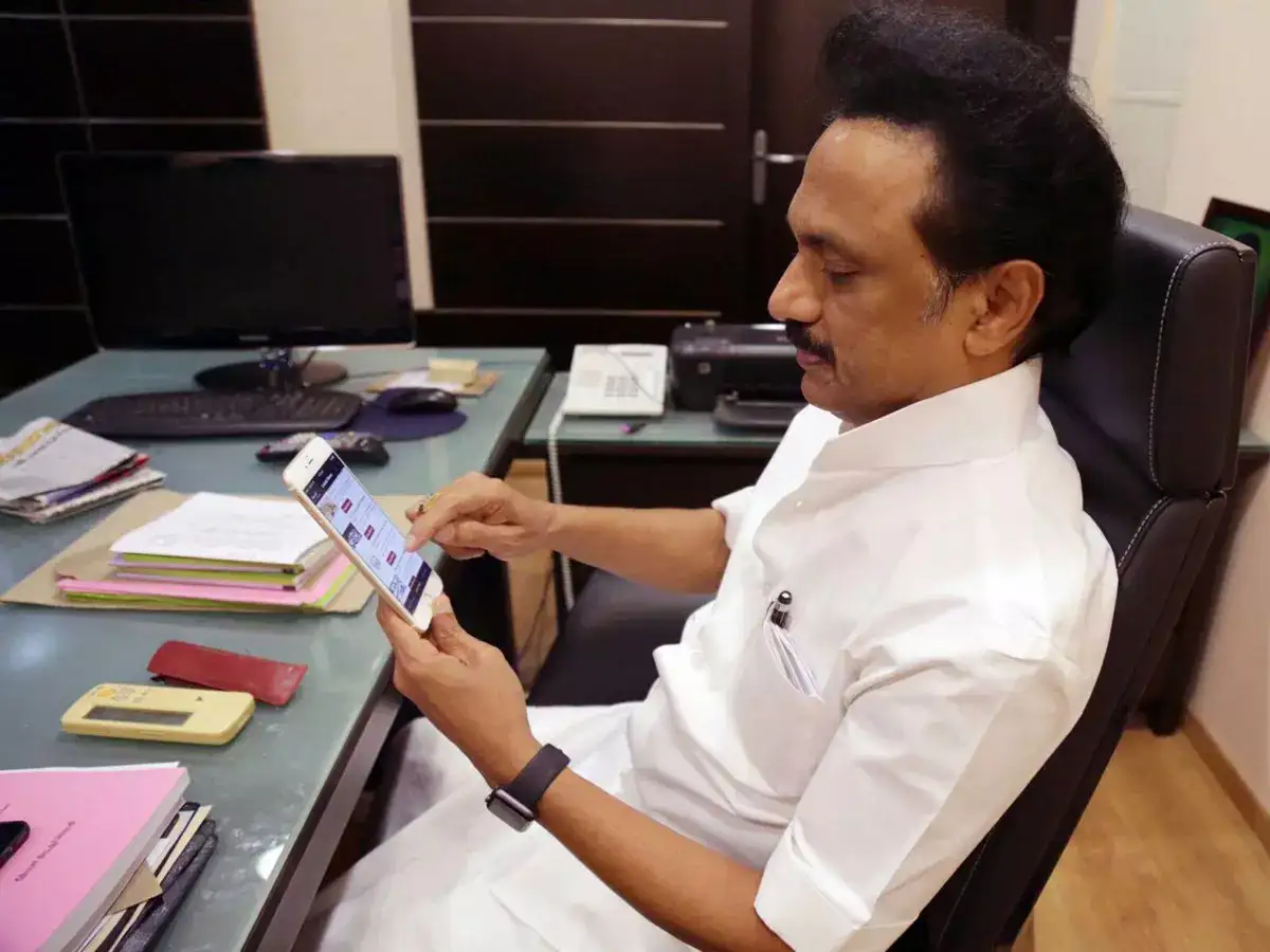 Mk Stalin Phone Call,நைட் 1 மணிக்கு அமைச்சர்களுக்கு போன் போடும் ...