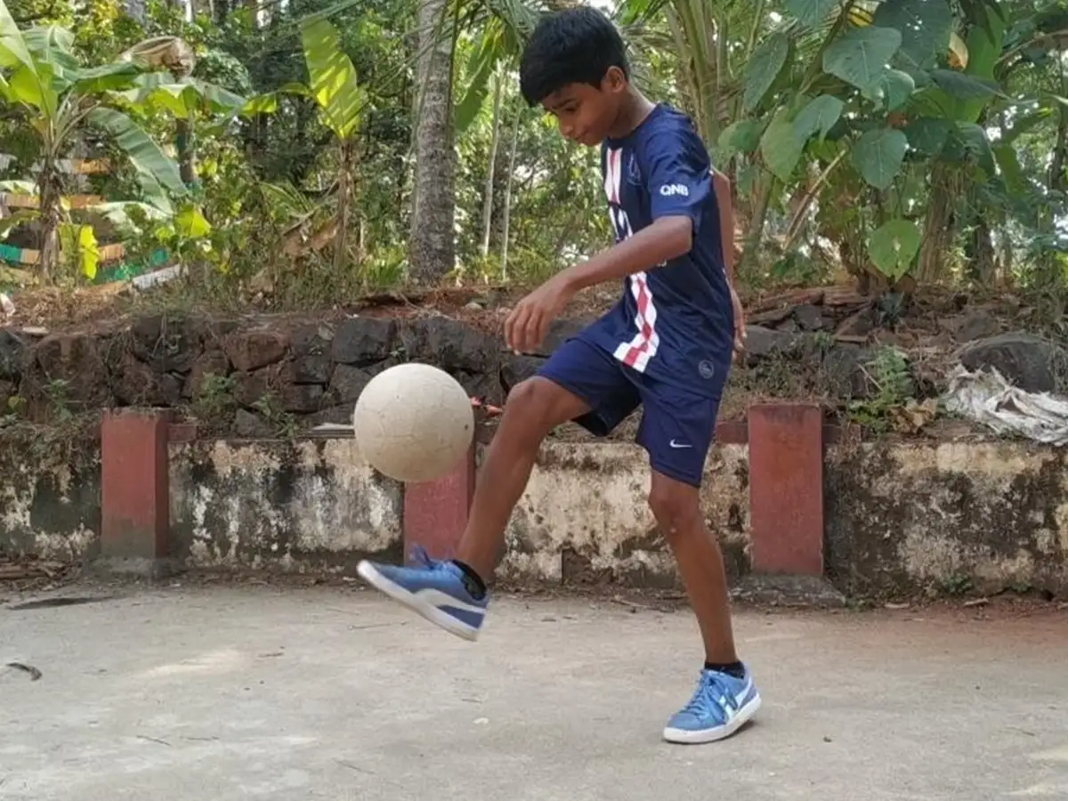 Riswan Luca Soccer Club,ഫുട്‌ബോൾ തട്ടി സോഷ്യൽ മീഡിയയിൽ താരമായ റിസ്വാ ...