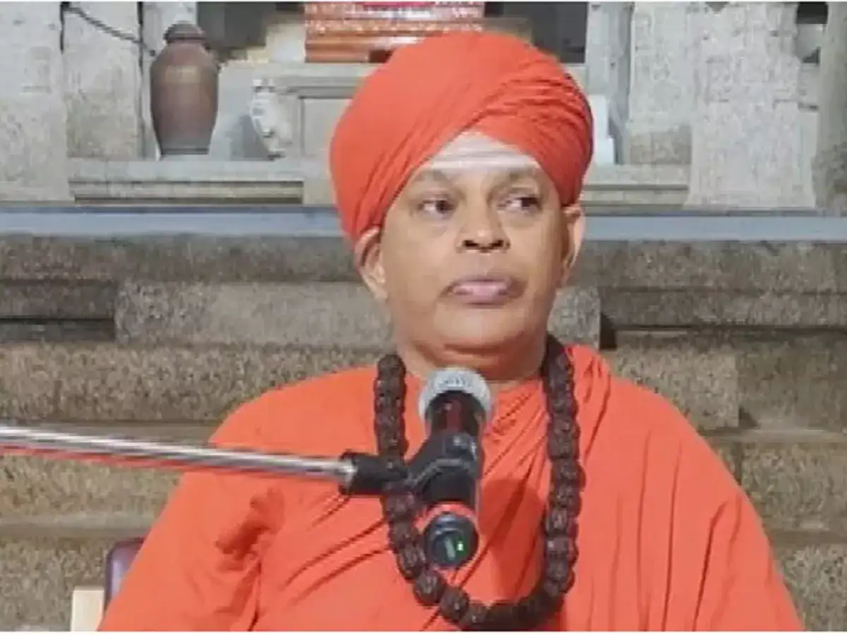 Shivamurthy Murugha Sharanaru,lingayat seer మఠంలో లైంగిక వేధింపుల ...
