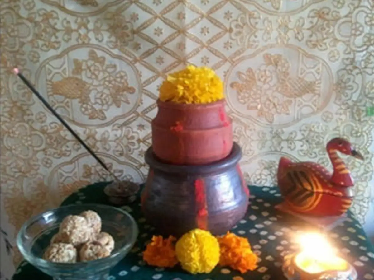 Makar Sankranti Special How to Do Sugad Puja; संक्रांतीला कशी करावी ...