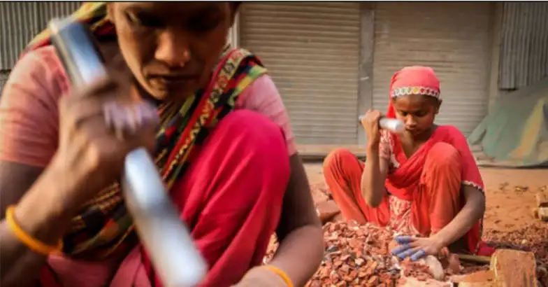 Rotna Akter,കുഞ്ഞനുജനു വേണ്ടി റോഡരികിൽ ബാല്യം ത്യജിച്ച് സഹോദരി - this ...