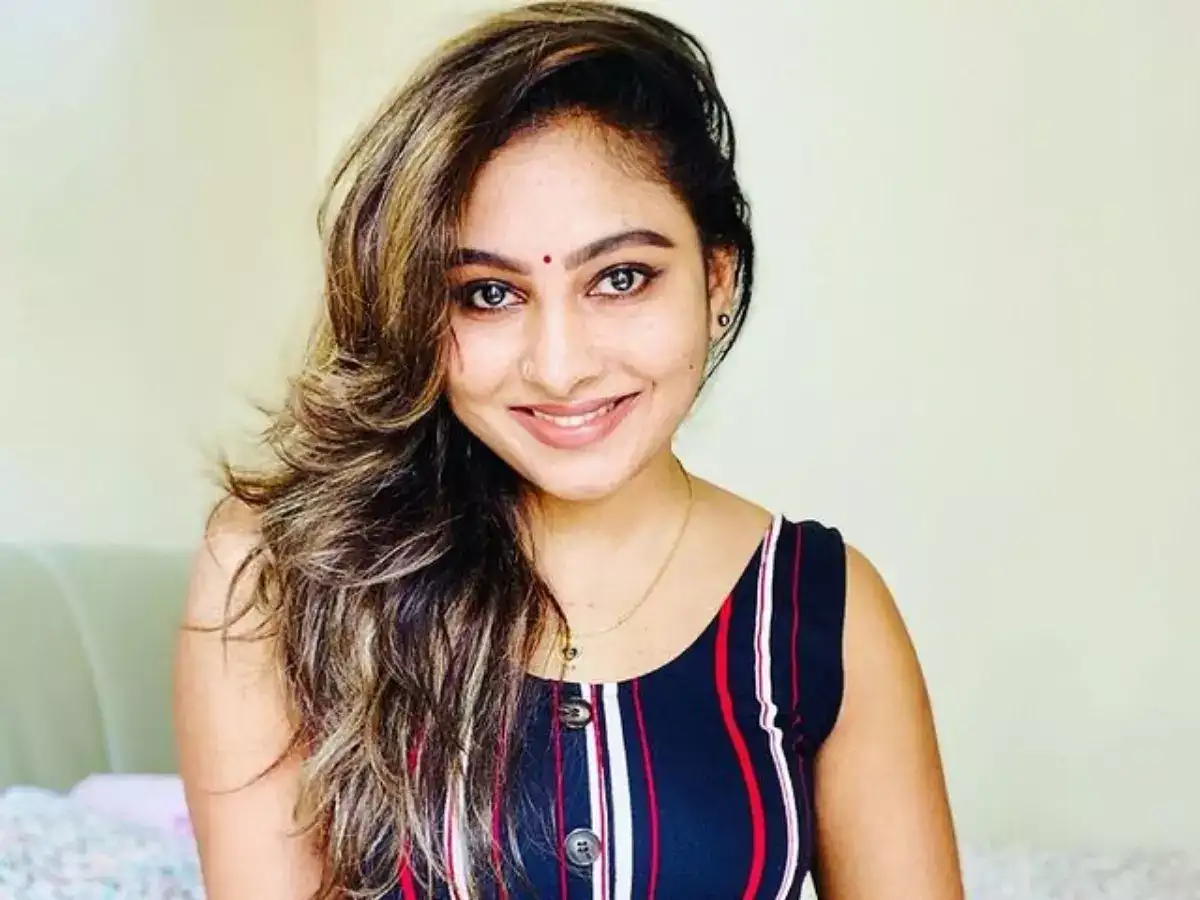 Bigg Boss Nadia Chang,பிக் பாஸால் ஏகப்பட்ட நஷ்டம்: விஜய் டிவி மீது ...