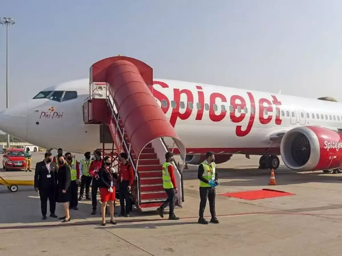 Spicejet Salary Hike,சம்பளத்தை அள்ளிக் கொடுக்கும் ஸ்பைஸ்ஜெட் ...
