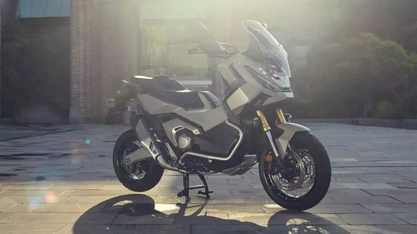 Honda X-ADV 750cc Maxi Adventure Scooter Launched in India at Rs 11.90 ...