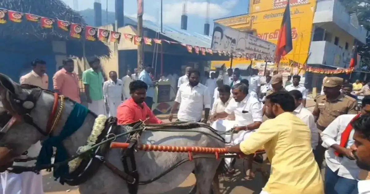 Mla Poondi Kalaivanan Pongal Celebration,திருவாரூர்: குதிரை வண்டியில் ...