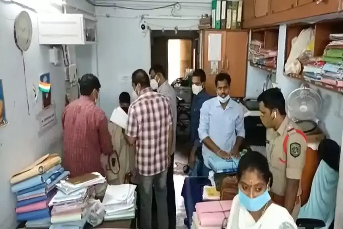 Arilova Police Station Acb Raids,విశాఖ: ఎస్సైకు షాకిచ్చిన పాత నేరస్థుడు ...