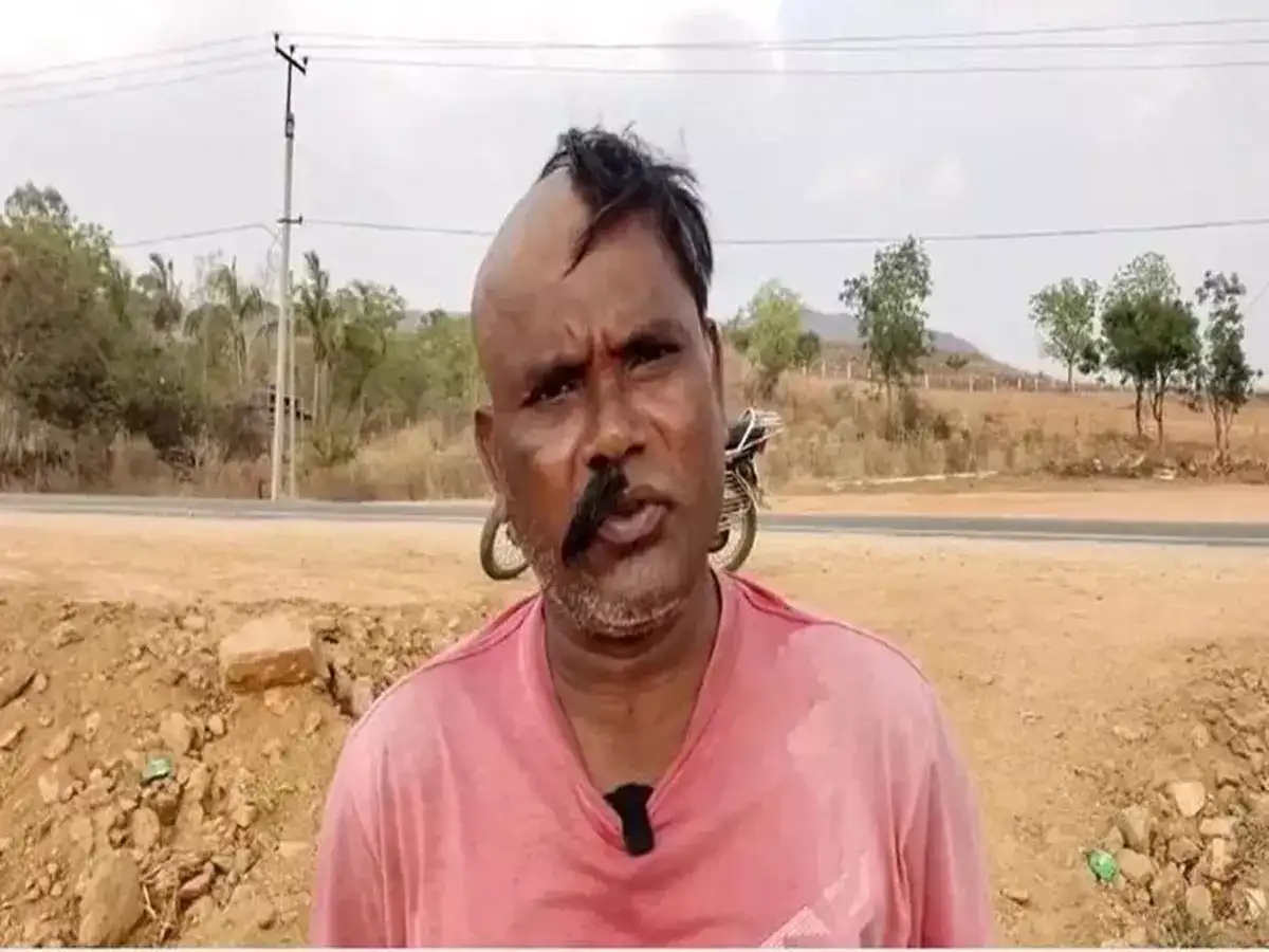 Puttaparthi MLA Duddukunta Sreedhar Reddy Half Head Shave Stirs Controversy - సగం మీసం, సగం ...