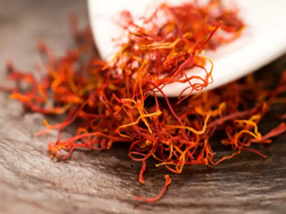 Benefits Of Applying Kesar Tilak On Forehead,ಕೇಸರಿಯಿಂದ ಗುರುದೋಷ ಪರಿಹಾರ ...