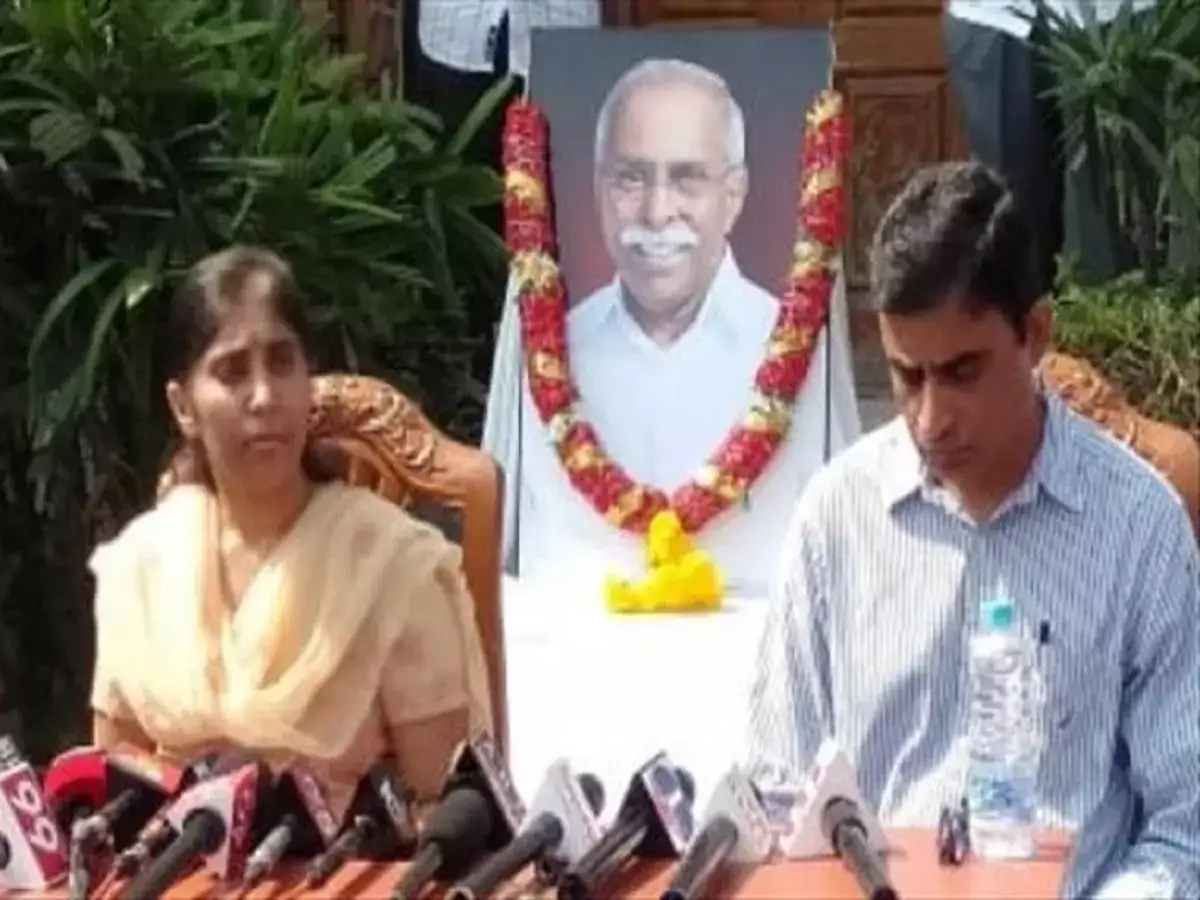 Dl Ravindra Reddy,వివేకా కేసులో ఆయన కూతురు, అల్లుడిపైనే నిందలా.. డీఎల్ ...